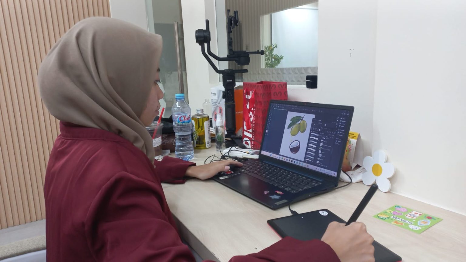 Lewat Program MBKM Mandiri, Mahasiswa DKV ISI Surakarta Magang Melalui Karya Konten Kreatif ...